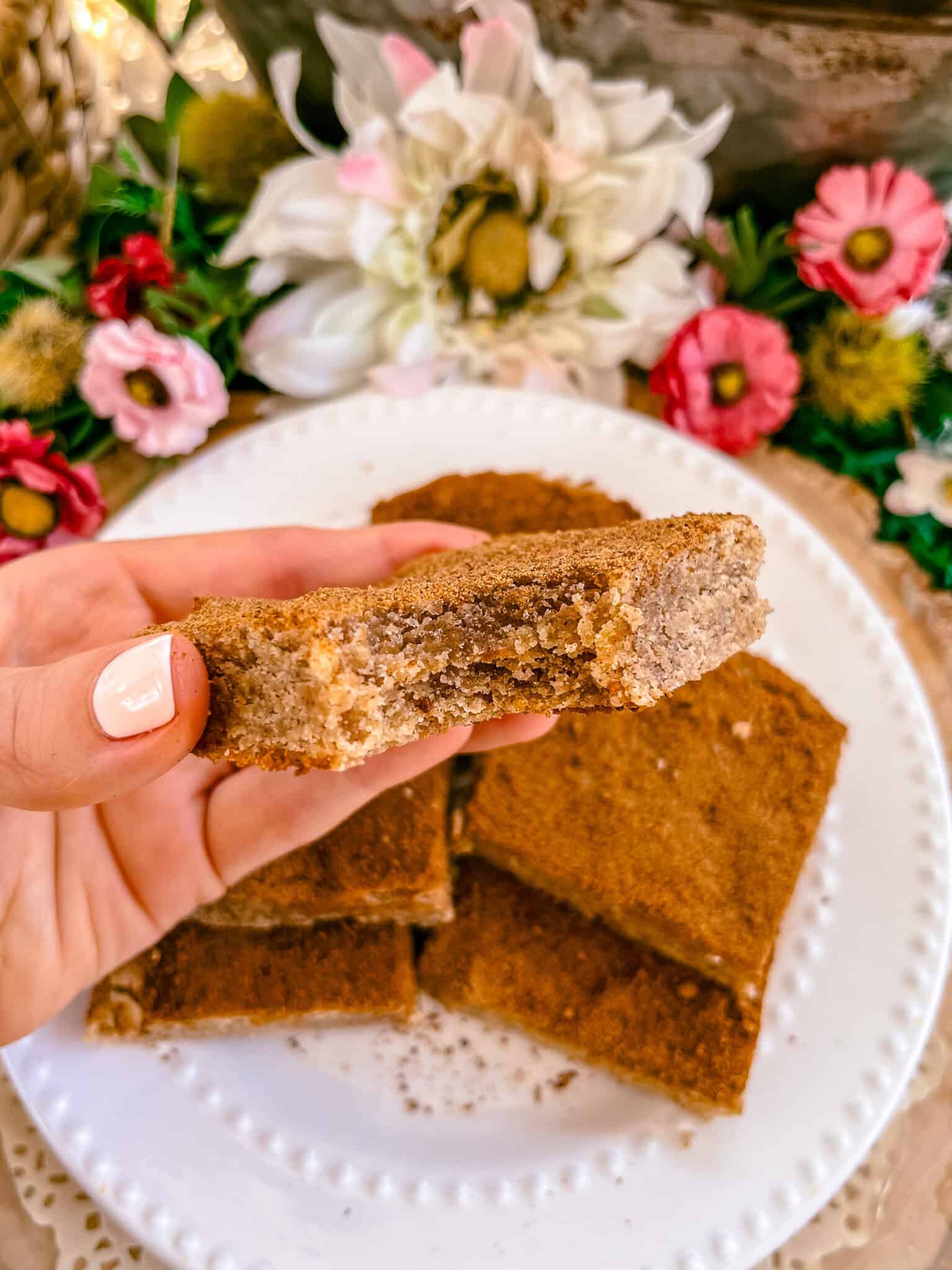 Paleo Cinnamon Toast Blondies - Hope and Hummus