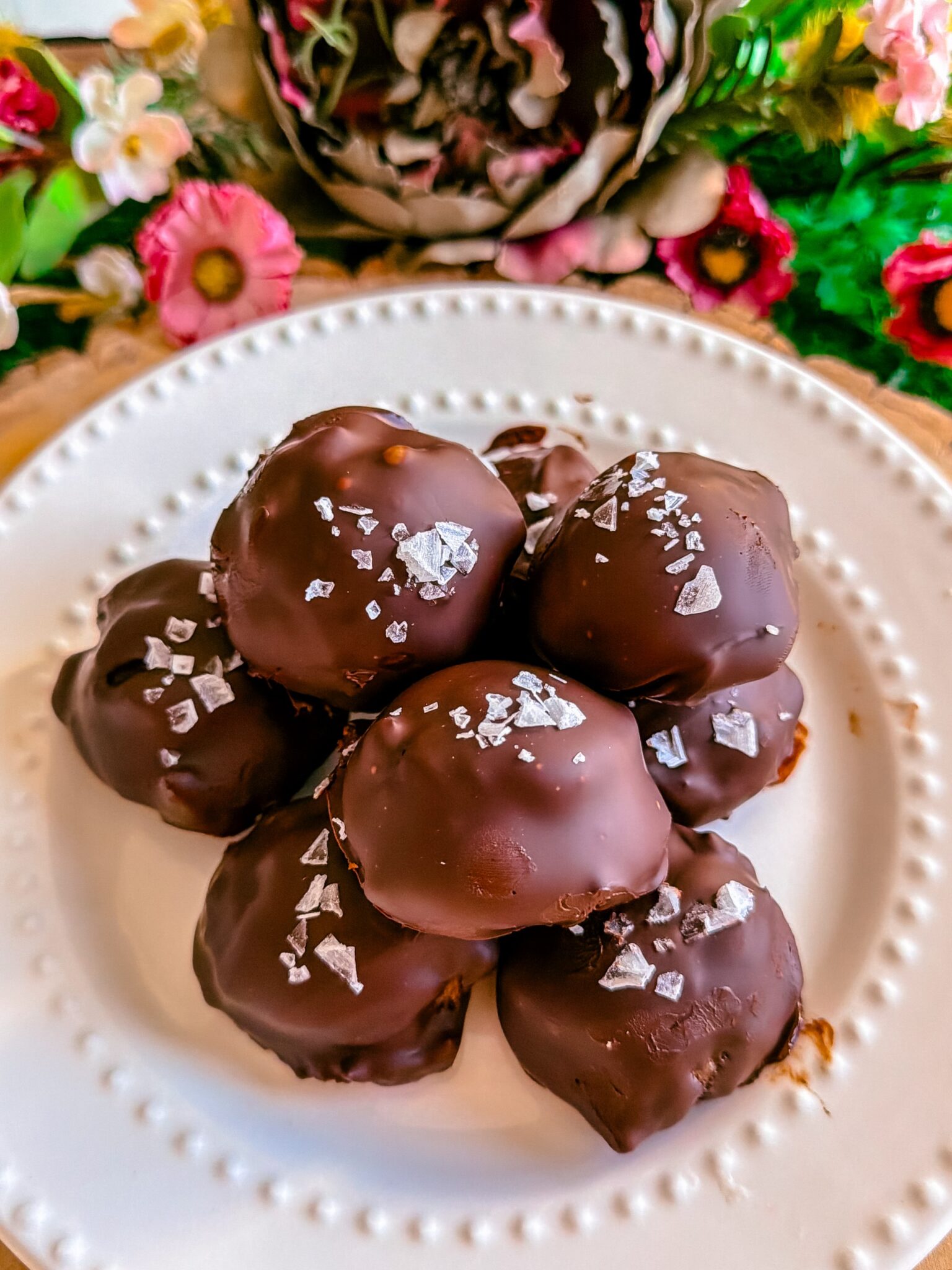 Vegan & Gluten-free Peanut Butter Date Truffles - Hope and Hummus